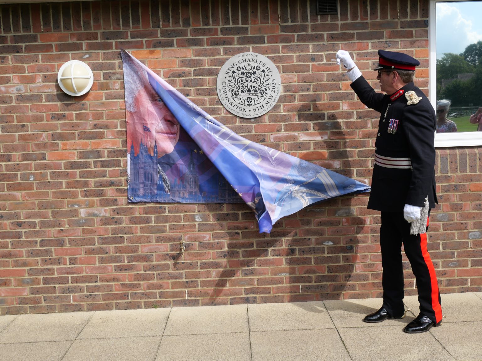 Plaque to Commemorate Coronation of King Charles III Unveiled ...